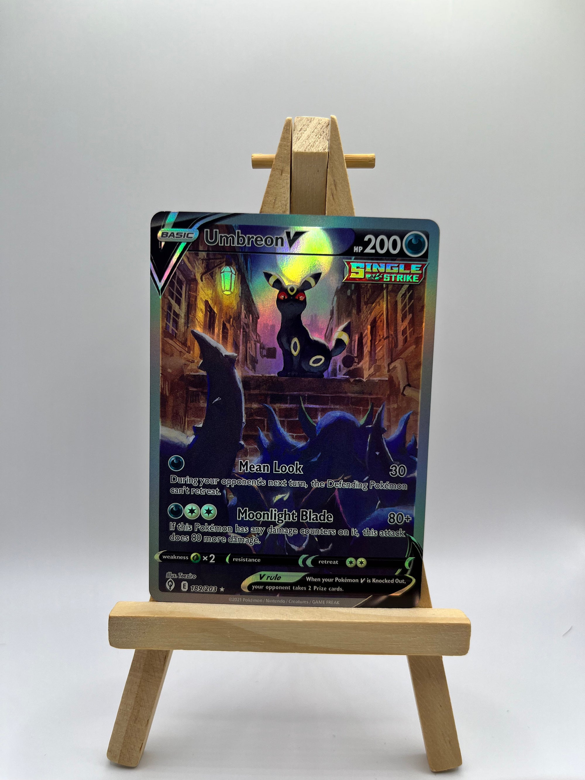 Umbreon V (Alternate Full Art) - SWSH07: Evolving Skies (SWSH07)